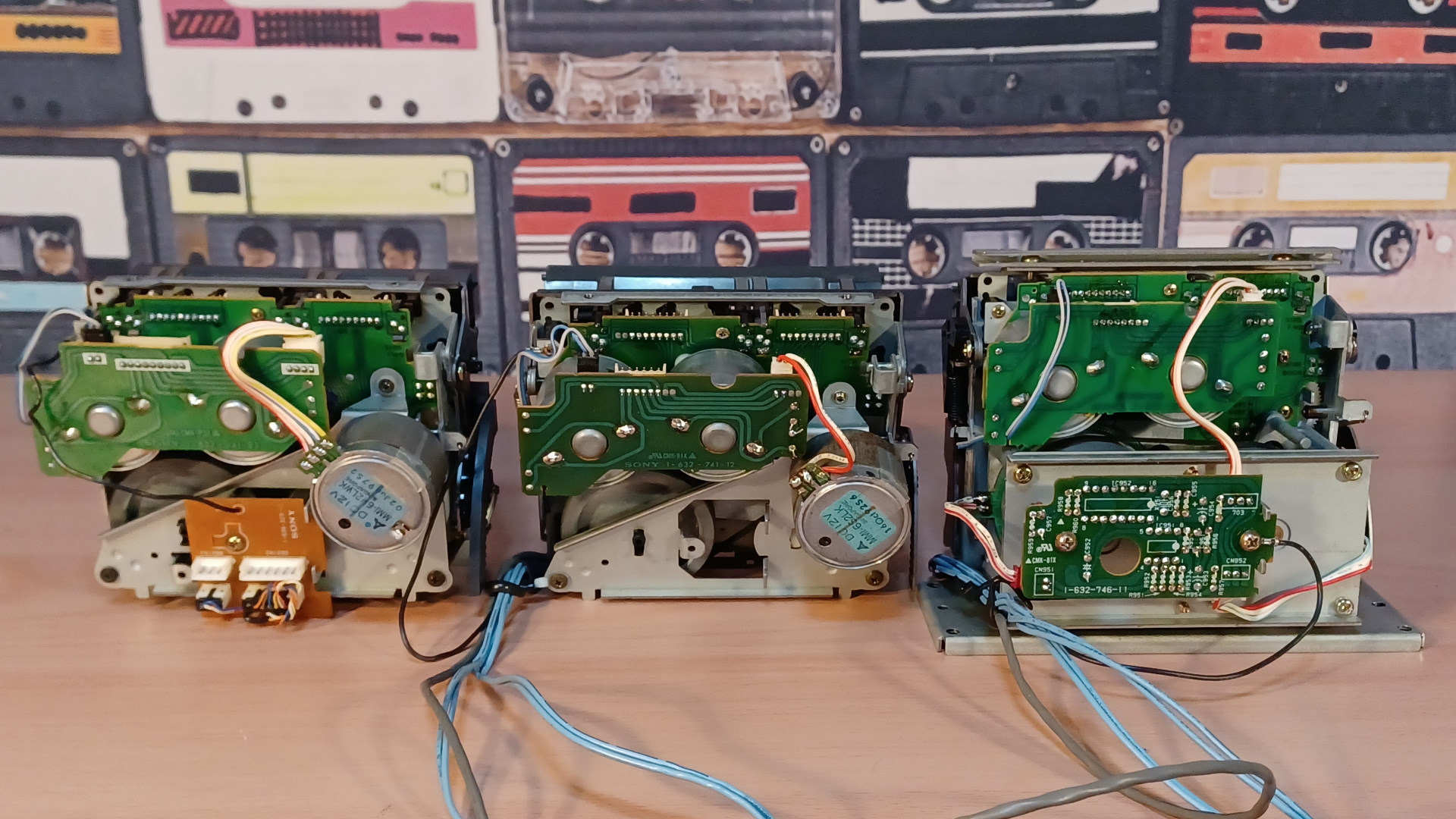 SONYのカセットデッキ・仕様の違うTCM-200メカを並べて比較 | スーパーカセッターズ SuperCassetters'